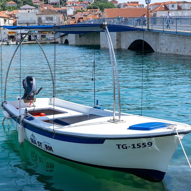 Rent a boat Pasara | Boat for rent in Trogir, Croatia | 365.tours